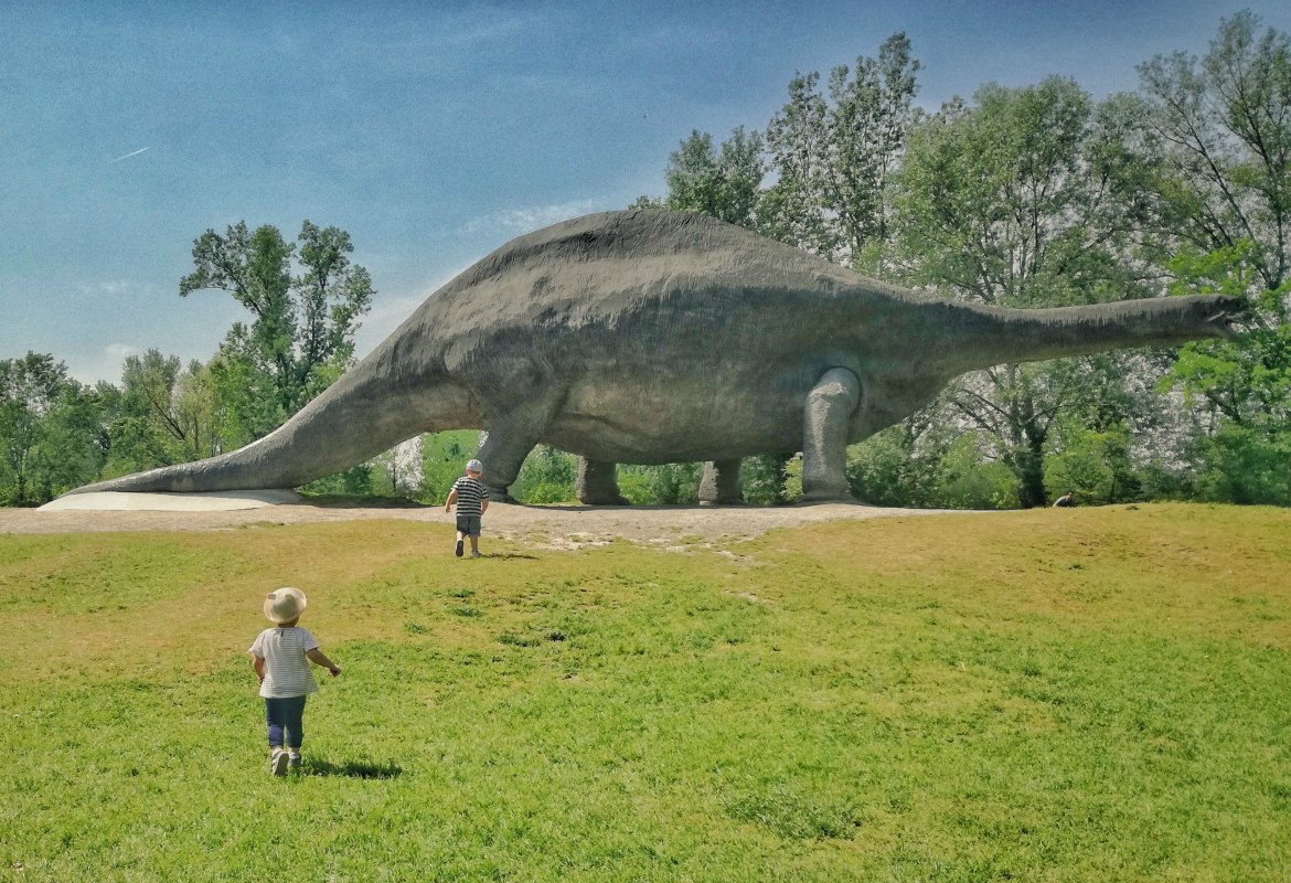 Parco della Preistoria a Rivolta d'Adda Cremona con bambini